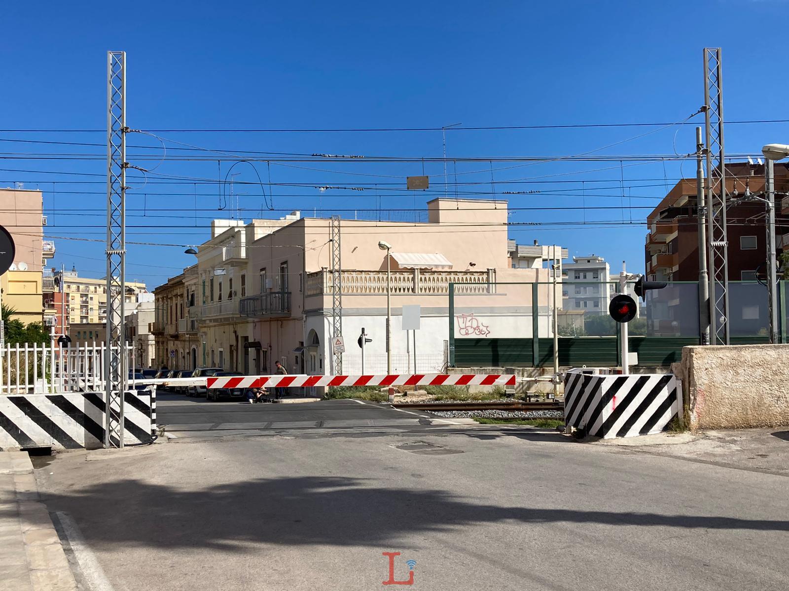 Monopoli, via 3 passaggi a livello. Sostituiti con sottopassi e ...