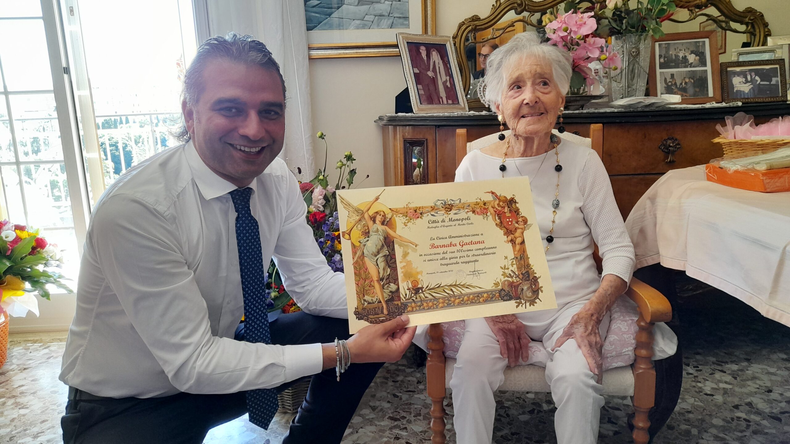 Monopoli città di centenari: ce ne sono 16, di cui 13 donne. Festa per ...