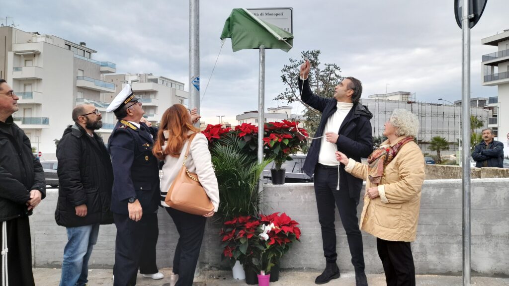 A Monopoli una via dedicata a Palmina Martinelli, arsa viva a 14 anni