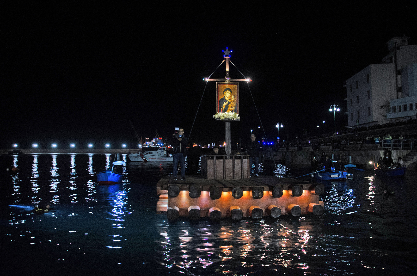 La Madonna che viene dal mare, Monopoli ha accolto la Madia